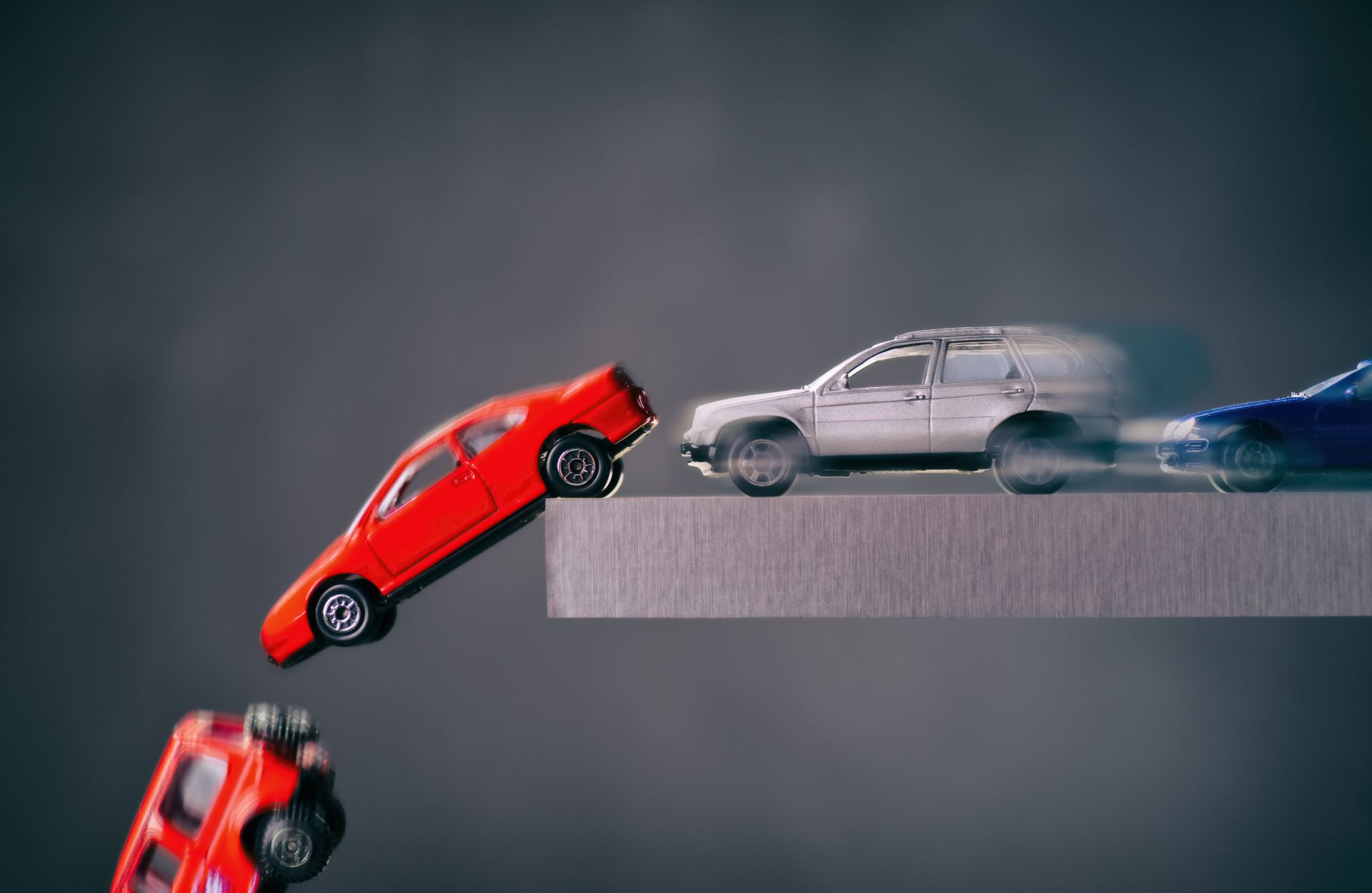 Il Pil italiano cresce, ma crolla il settore auto - AMINA